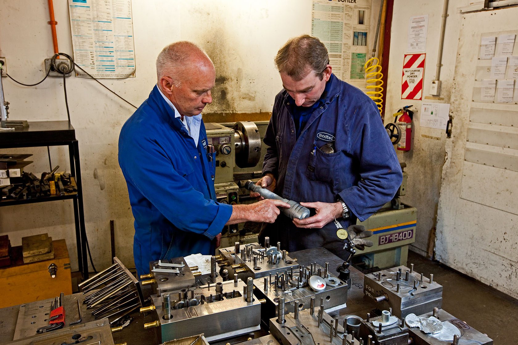 Modtec Story - Integ ergonomic monitor stands and mounts